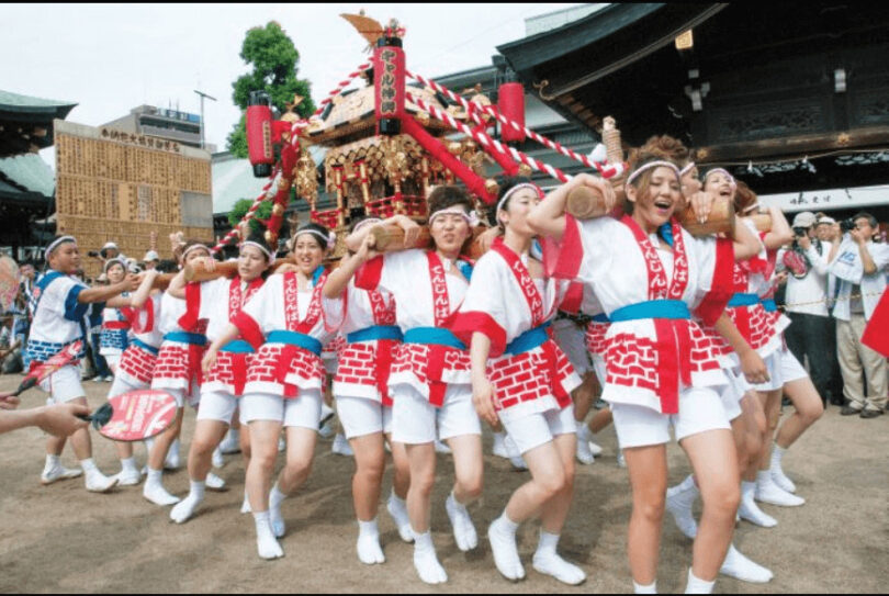 Festival "Wasshoi" means to carry peace with the heart of everyone