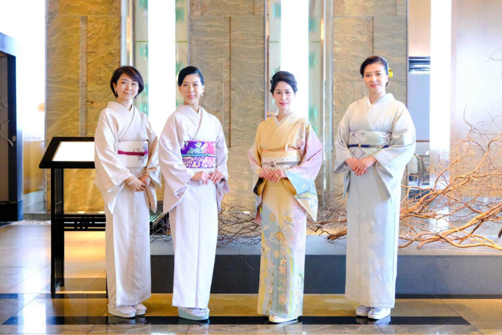 Kimono we say "Wafuku" too, and it has been a traditional garment