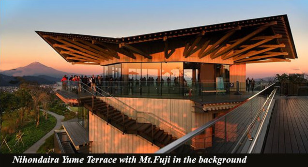 Mt.Fuji from Nihondaira Yume terrace on New Year